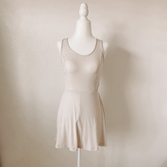 Le Lis | Pants & Jumpsuits | Nwt Le Lis Side Cut Out Romper Racerback ...